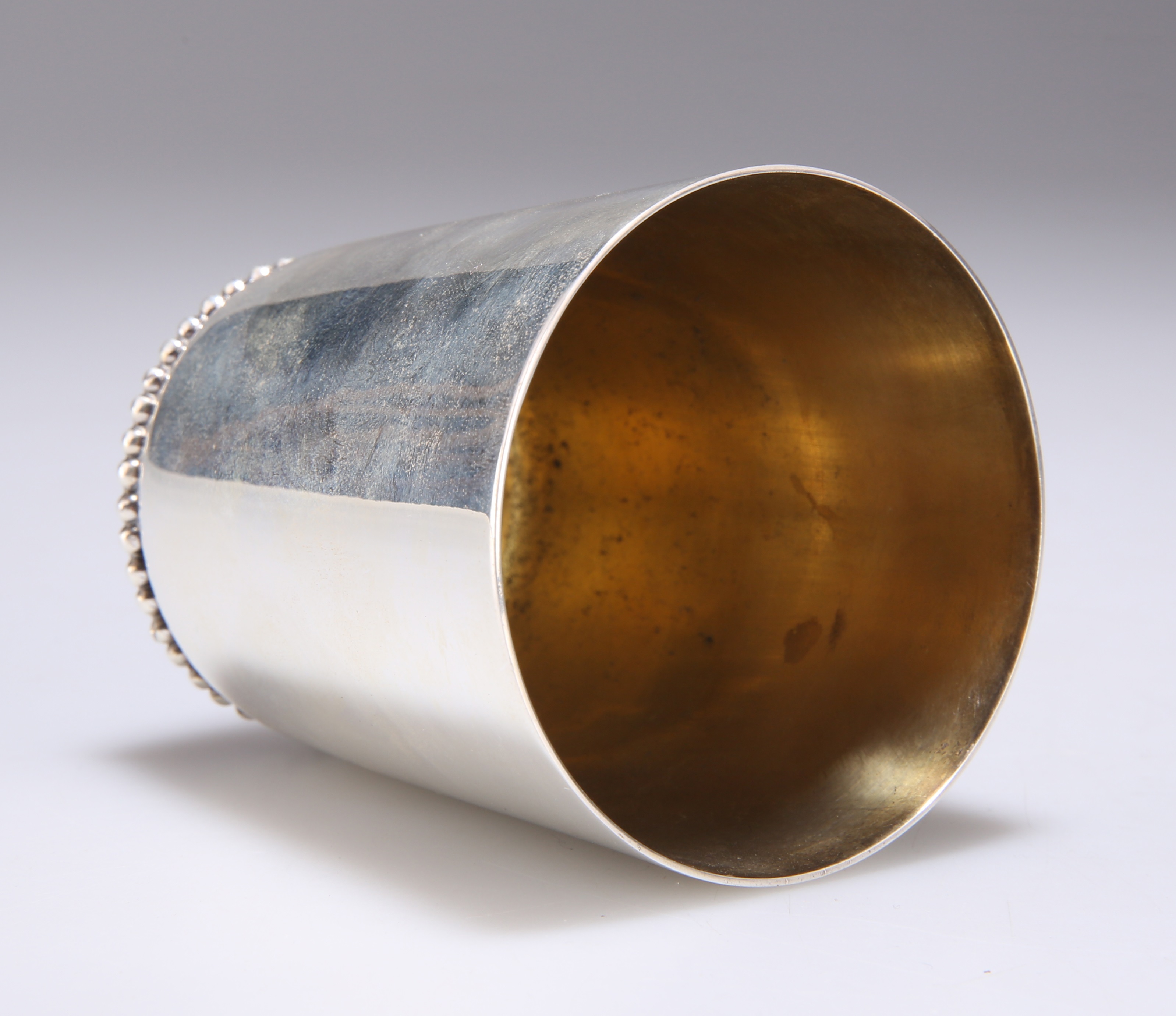 Lot 286 - A BELGIAN SILVER BEAKER