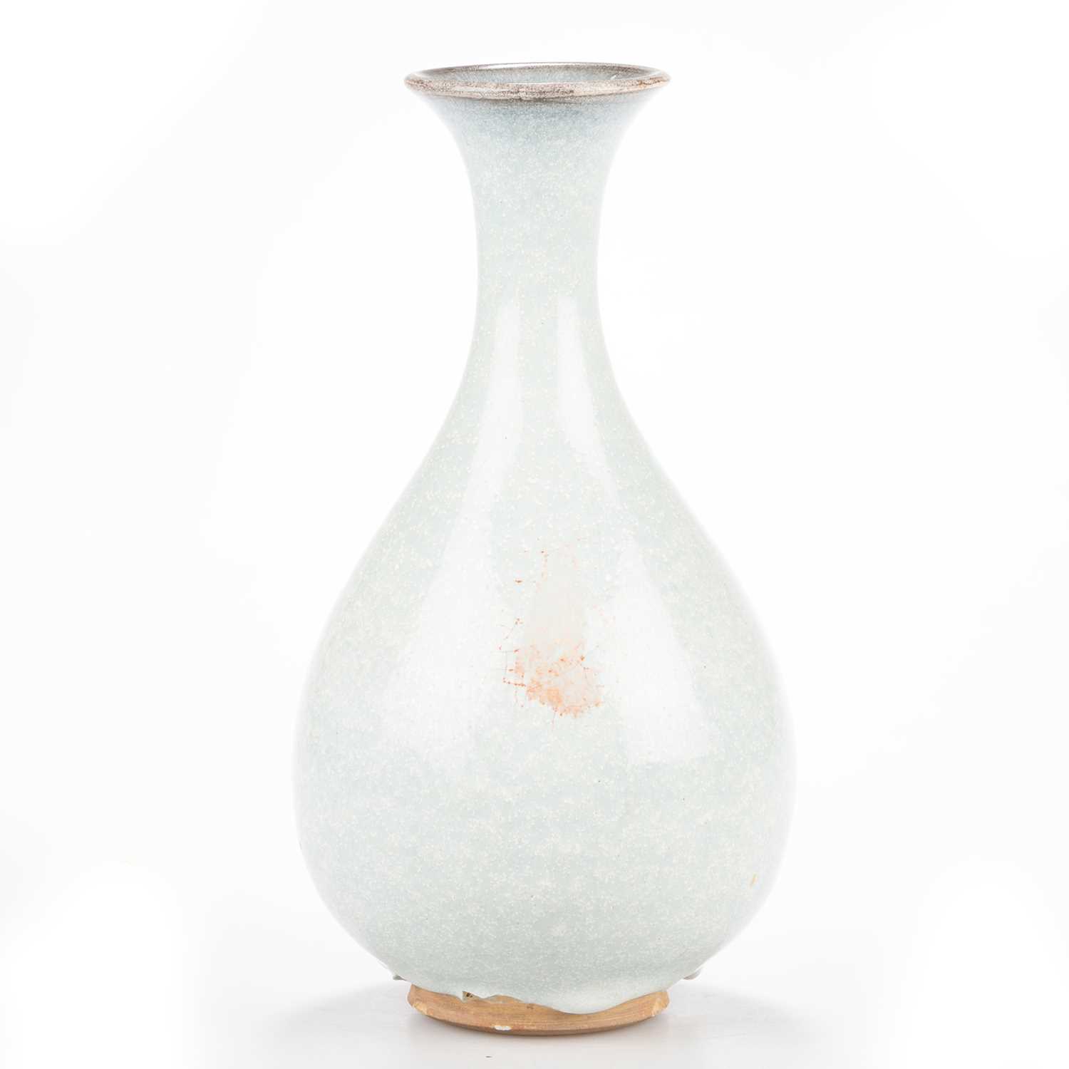 Lot 117 - A CHINESE JUN-TYPE YUHUCHUNPING VASE