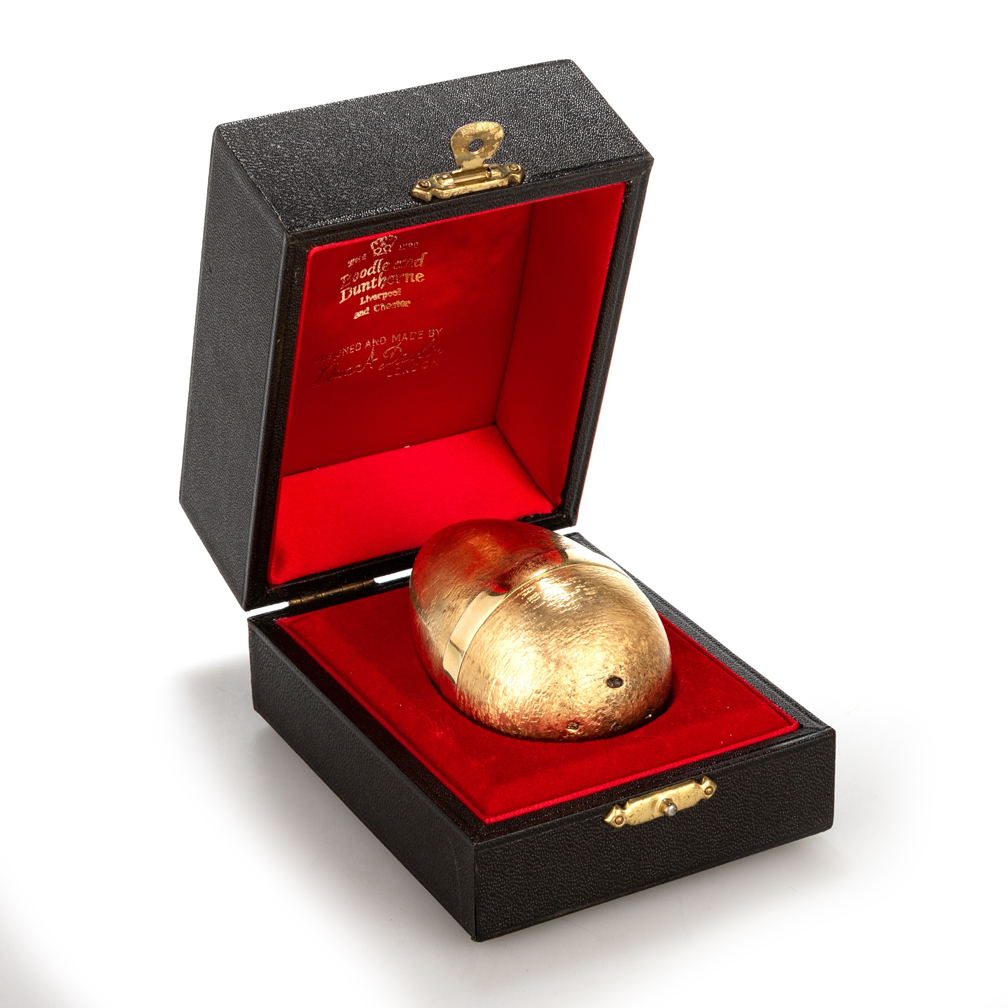 Lot 273 - STUART DEVLIN: AN ELIZABETH II SILVER-GILT