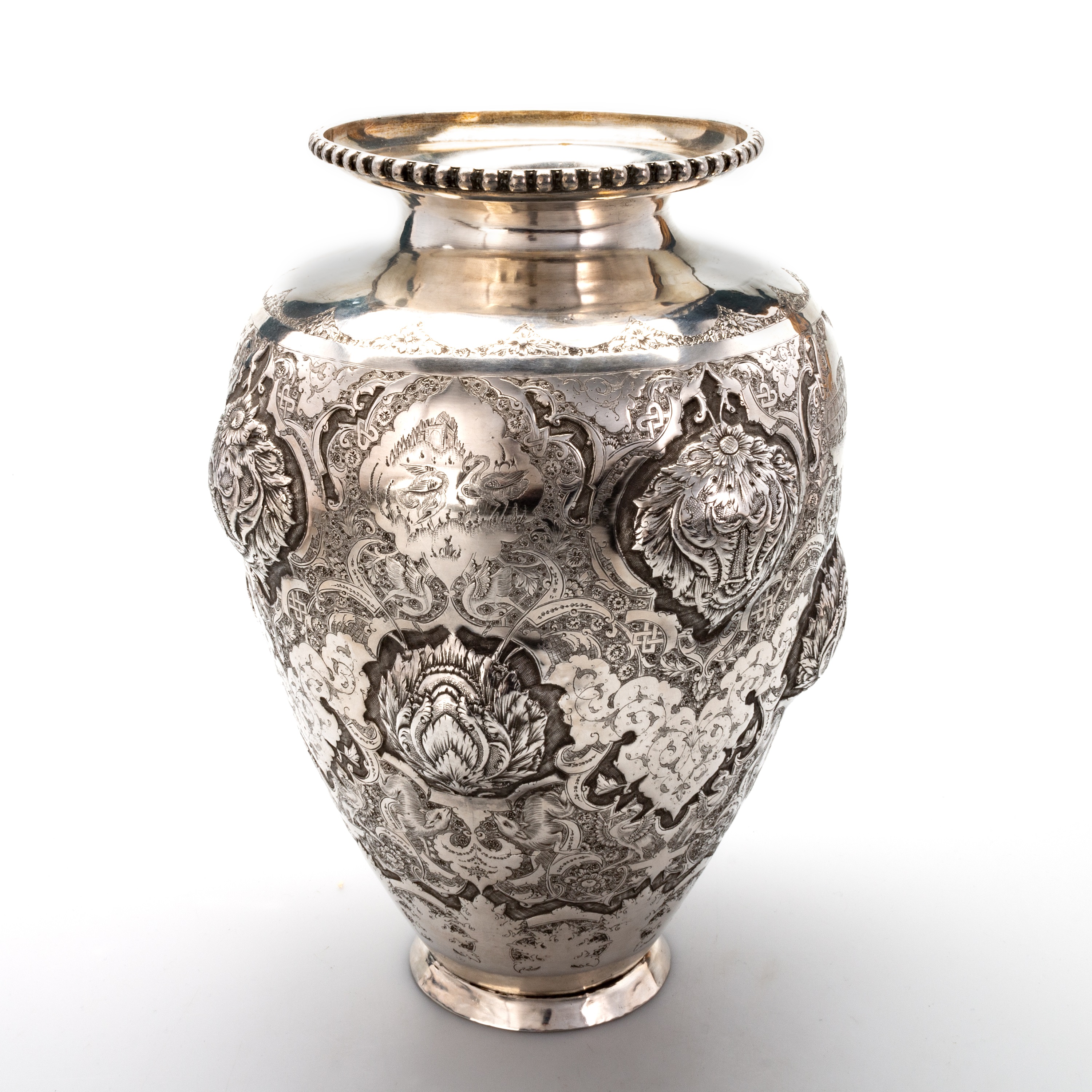 Lot 173 - A MID-20TH CENTURY IRANIAN (PERSIAN) SILVER