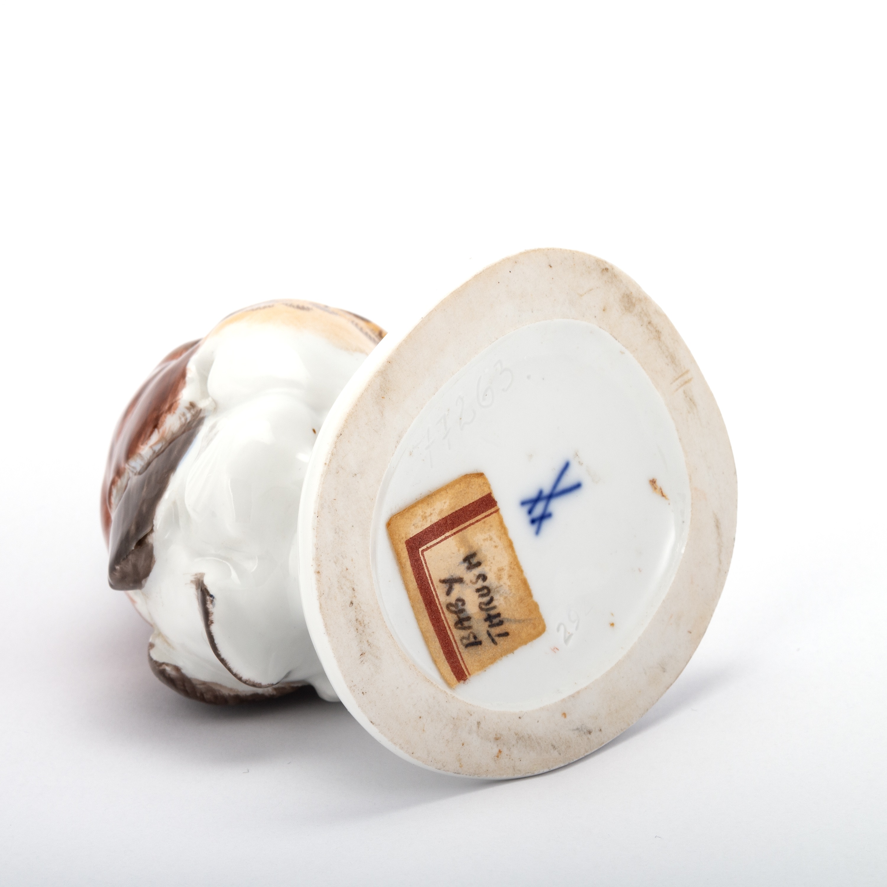 Lot 40 - A MEISSEN MODEL OF A YOUNG BLACKBIRD,
