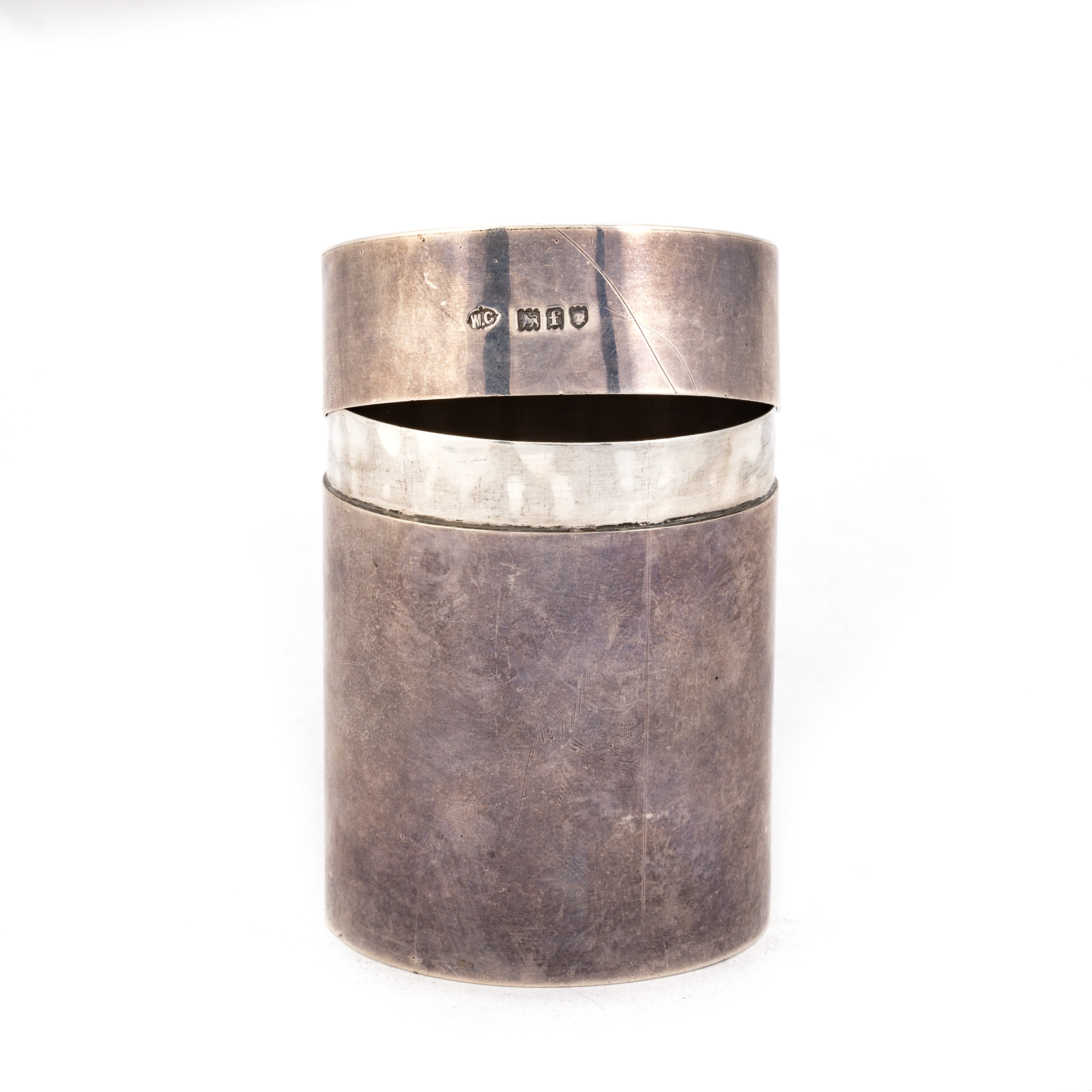 Lot 275 - AN EDWARDIAN SILVER CHOCOLATE BOX