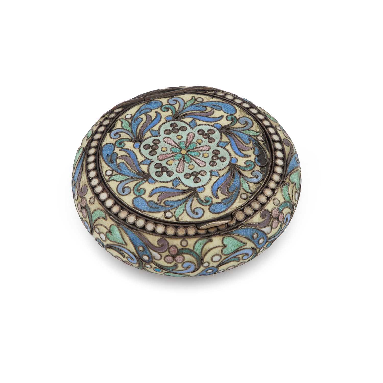 Lot 201 - A RUSSIAN SILVER AND CLOISONNÉ ENAMEL SNUFF