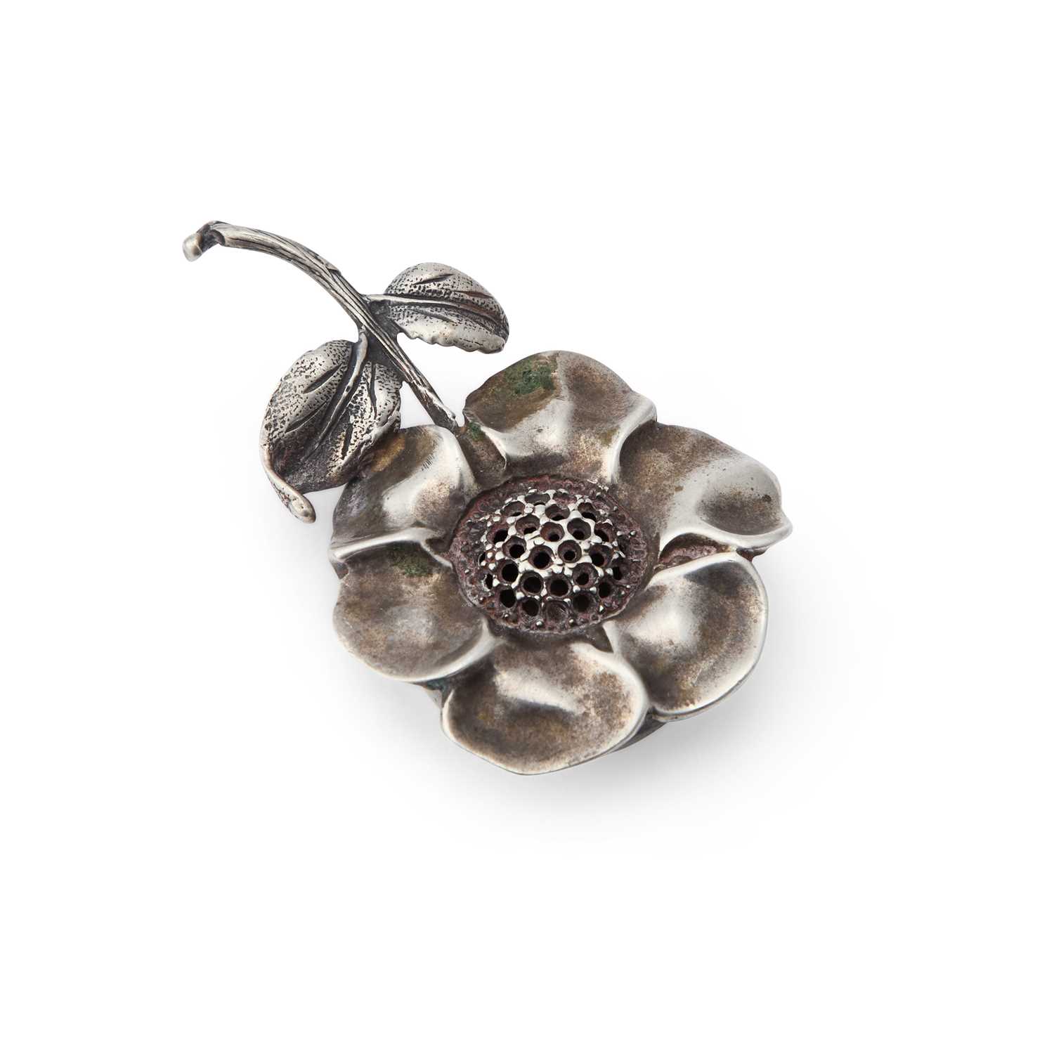 Lot 186 - A CONTINENTAL 800-GRADE SILVER POMANDER