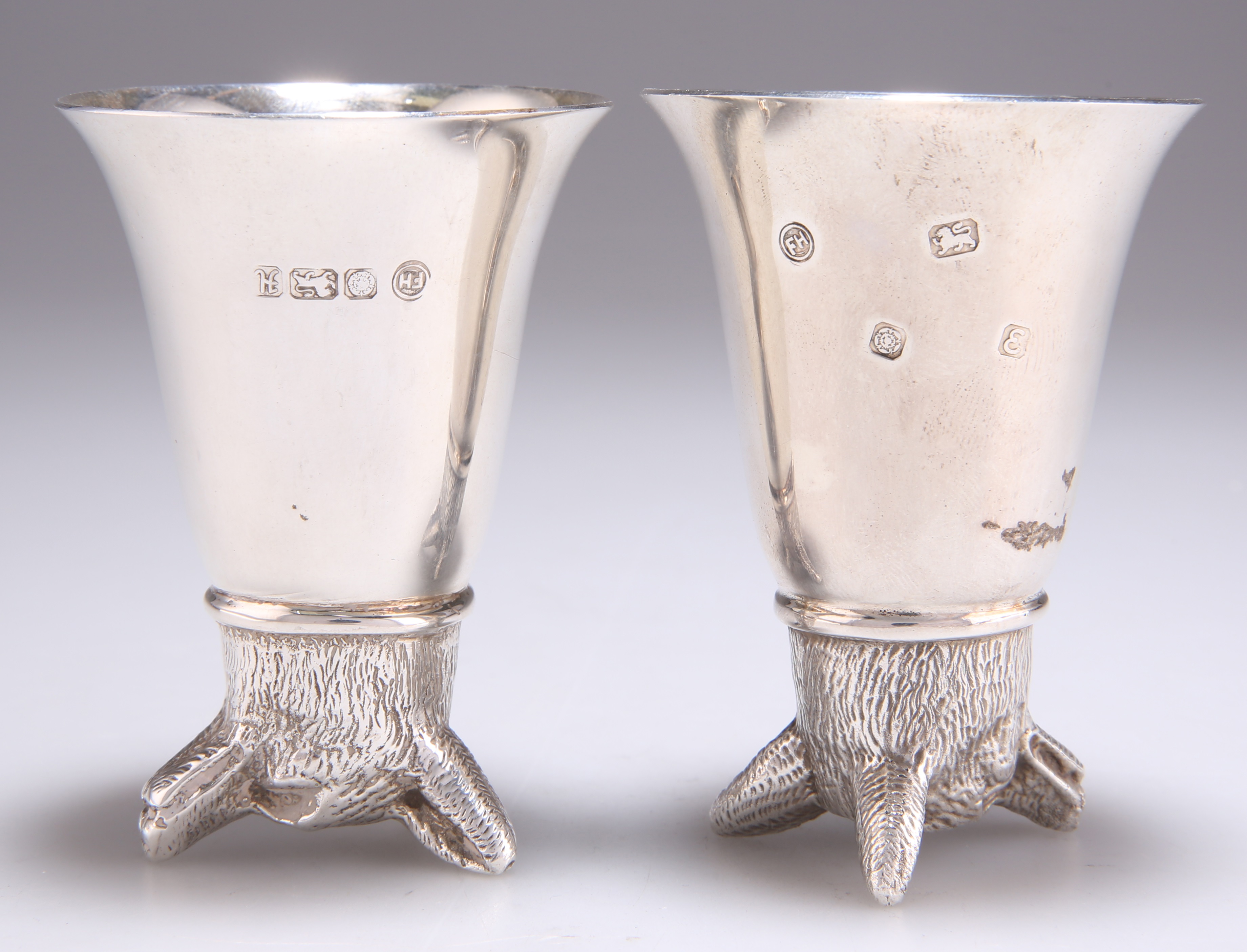 Lot 1190 - A PAIR OF ELIZABETH II SILVER STIRRUP CUPS