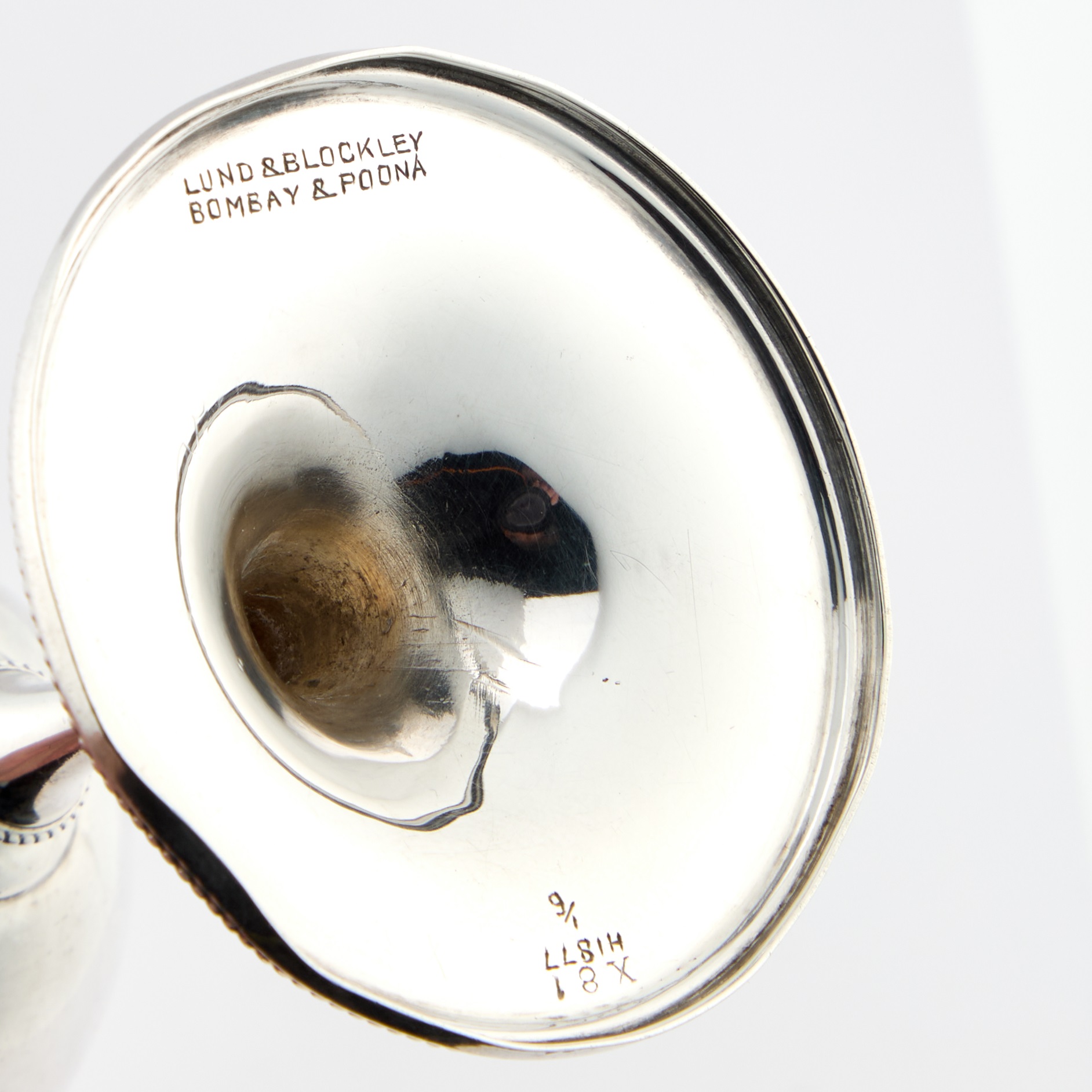 Lot 269 - AN EDWARDIAN SILVER TROPHY GOBLET