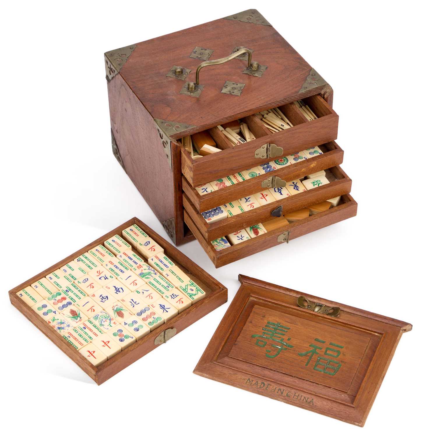 Lot 76 - A CHINESE BONE AND BAMBOO MAHJONG SET