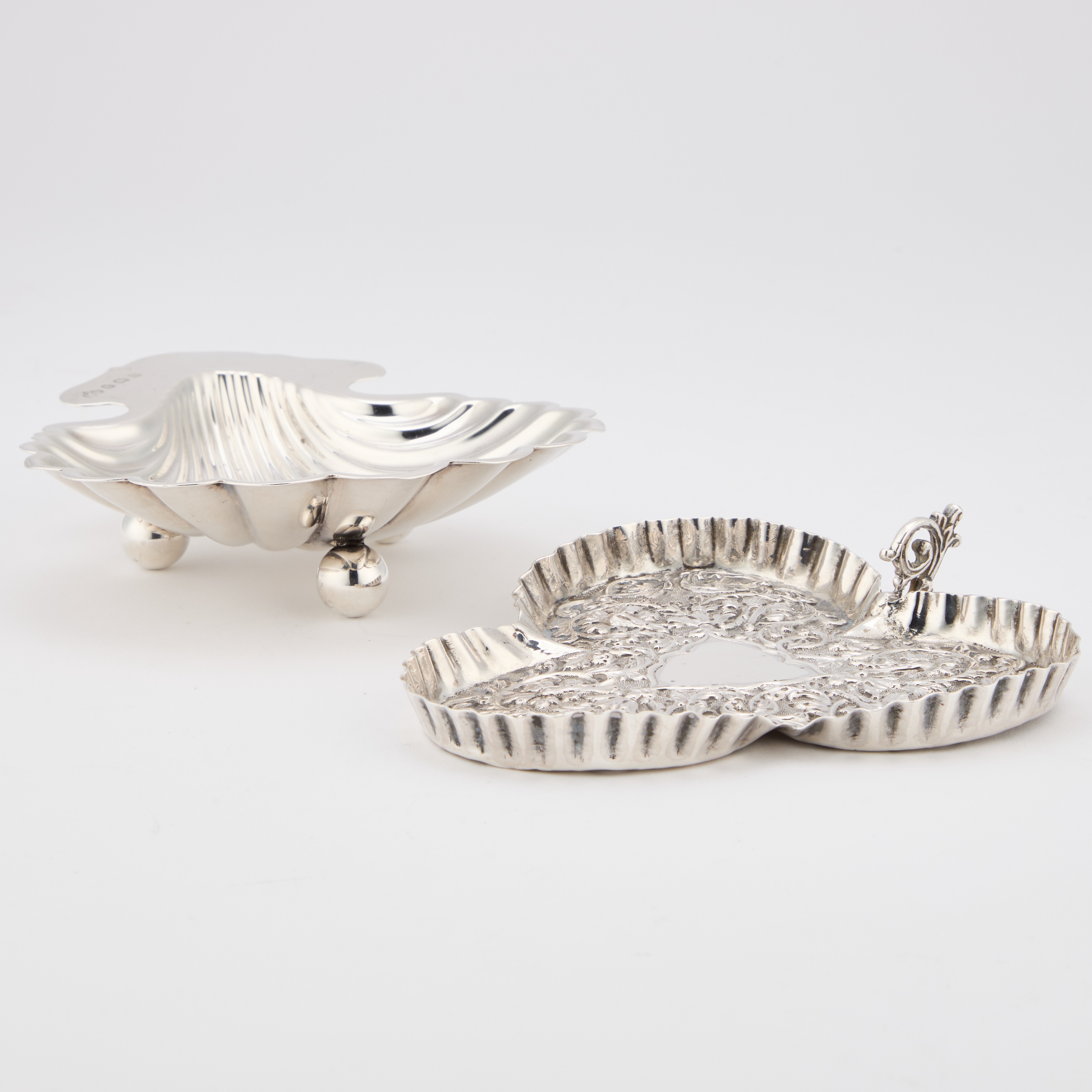 Lot 506 - TWO SILVER DISHES