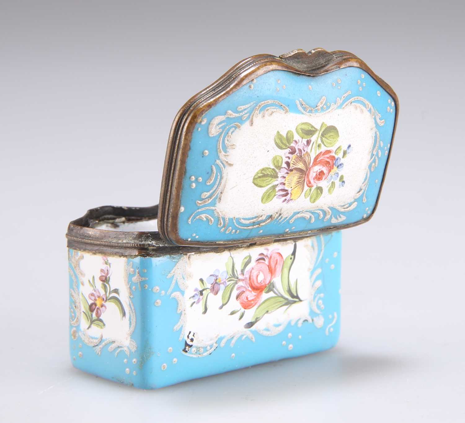 Lot 290 - AN ENGLISH ENAMEL BOX