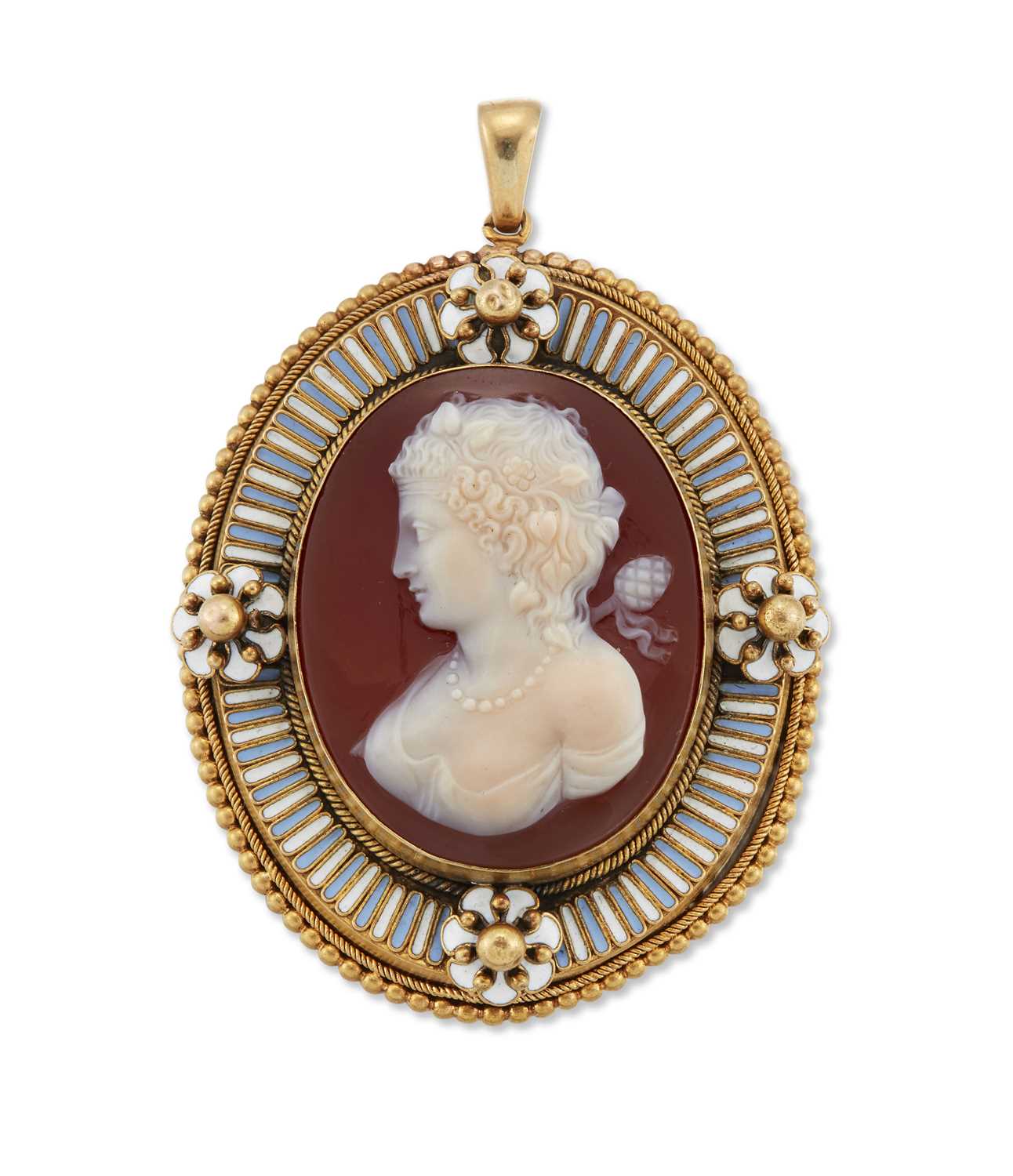 Lot 2033 - A MID-19TH CENTURY AGATE CAMEO PENDANT