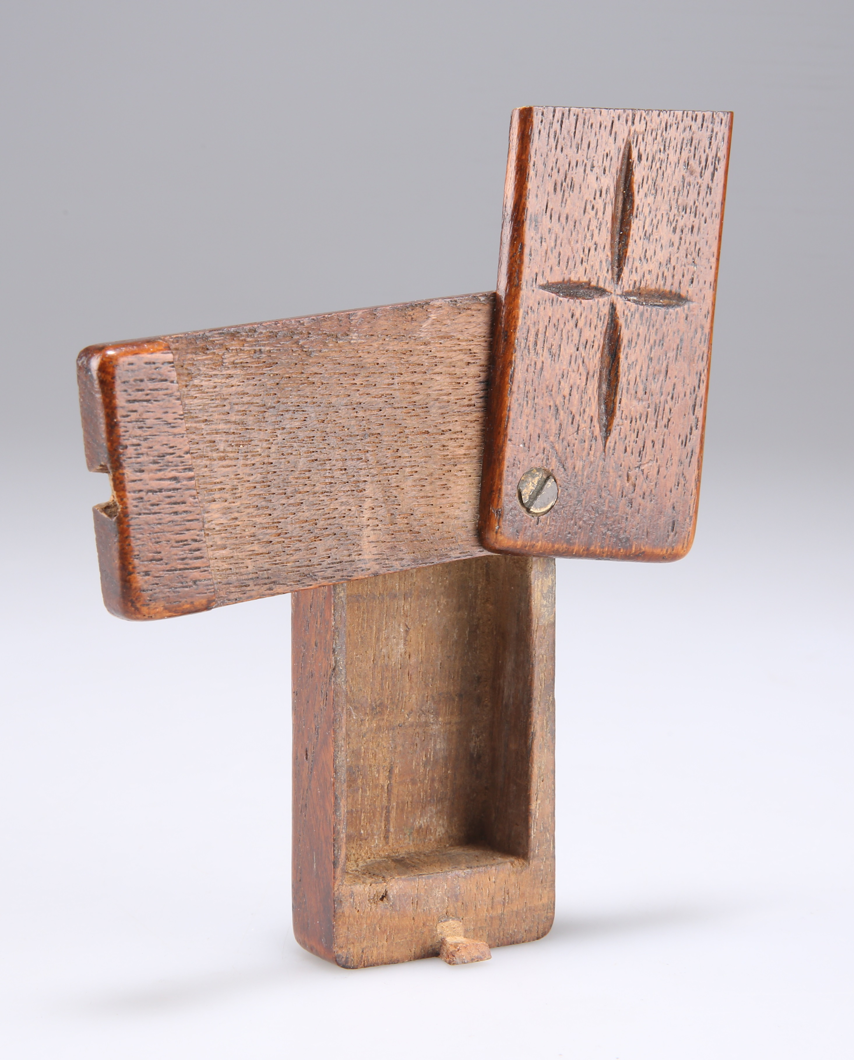 Lot 753 - A 19TH CENTURY TREEN PUZZLE SNUFF BOX