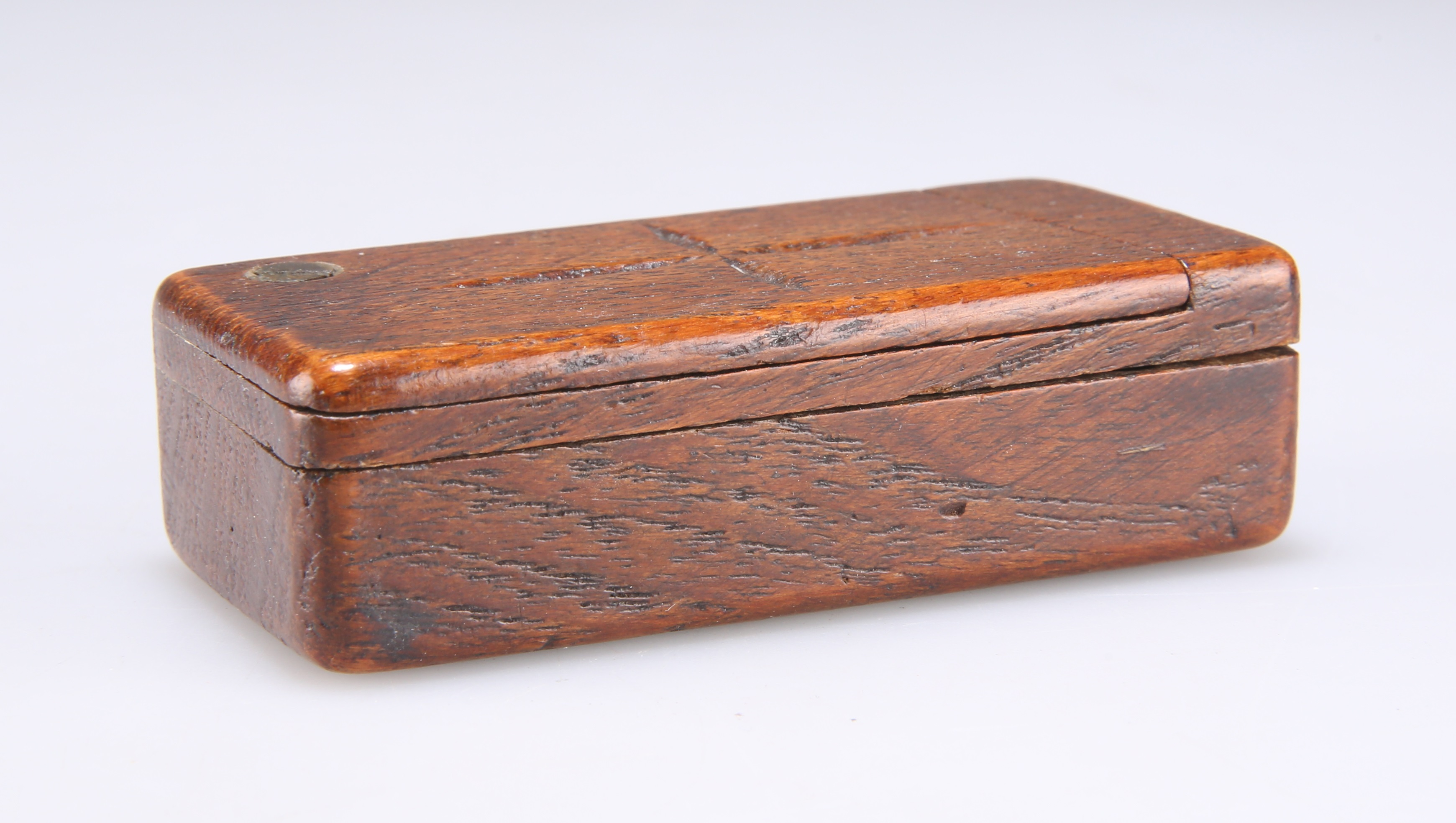 Lot 753 - A 19TH CENTURY TREEN PUZZLE SNUFF BOX