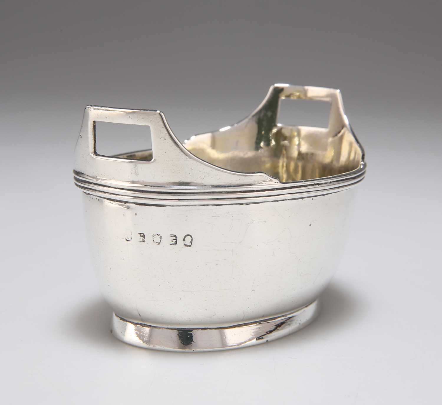 Lot 195 - A GEORGE III LARGE SILVER SALT